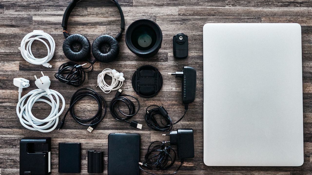 Different Ways To Organize Your Gadgets Different Ways To Organize Your Gadgets